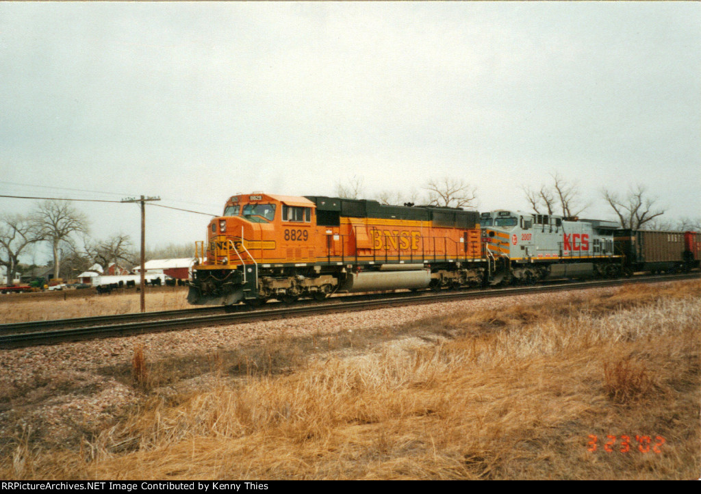 BNSF 8829